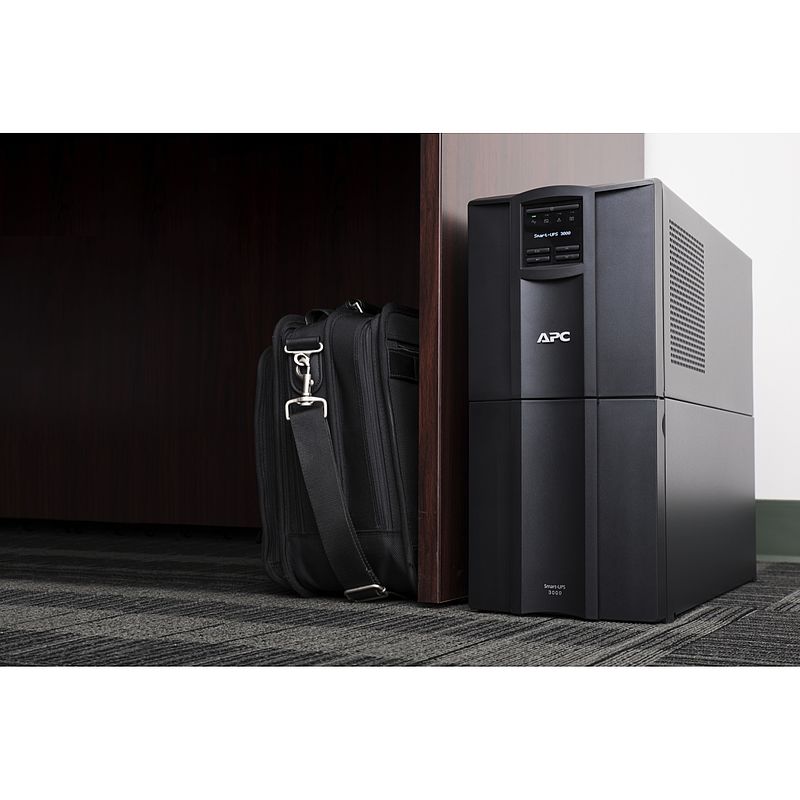 Smart-UPS, Line Interactive, 3kVA, Tower, 230V, 8 IEC C13 und 2 IEC C19 ...